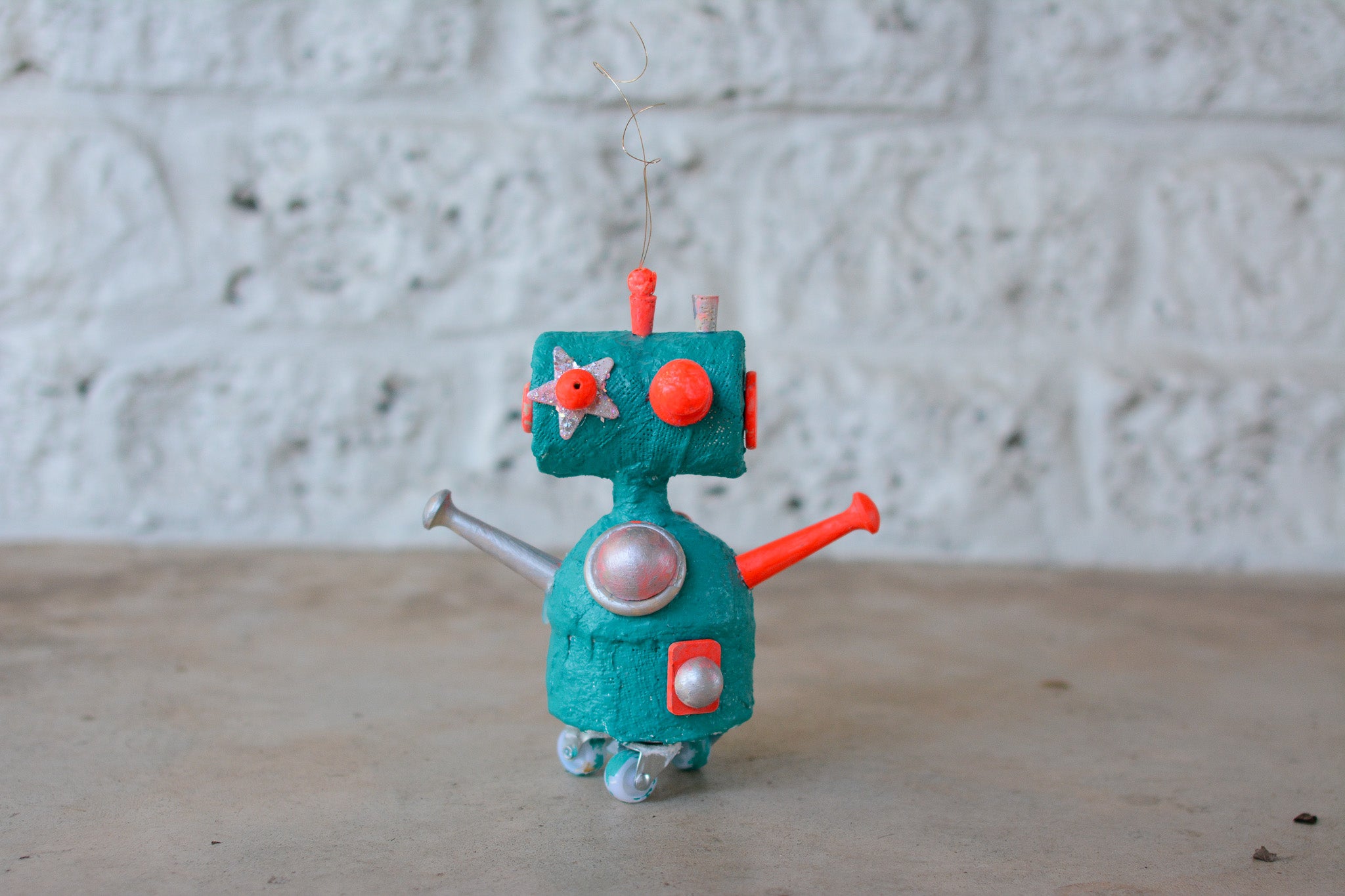 Beep Boop Bot – Tangerine